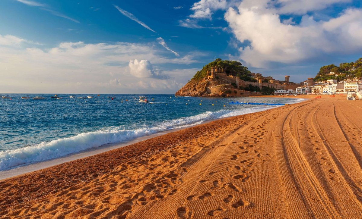 Koneksi dan terminal di Bandara Girona (GRO)