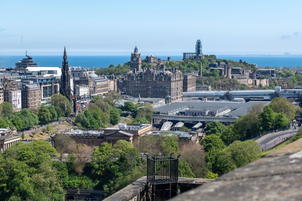 Cara menuju ke Edinburgh - cara terbaik untuk bepergian