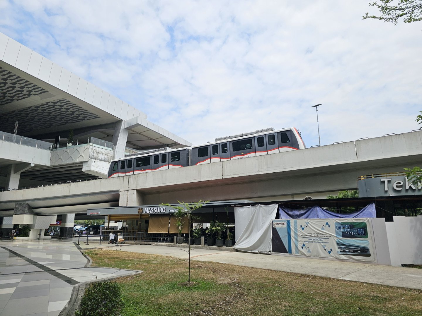 Koneksi dan terminal di Bandara Jakarta Soekarno Hatta (CGK)