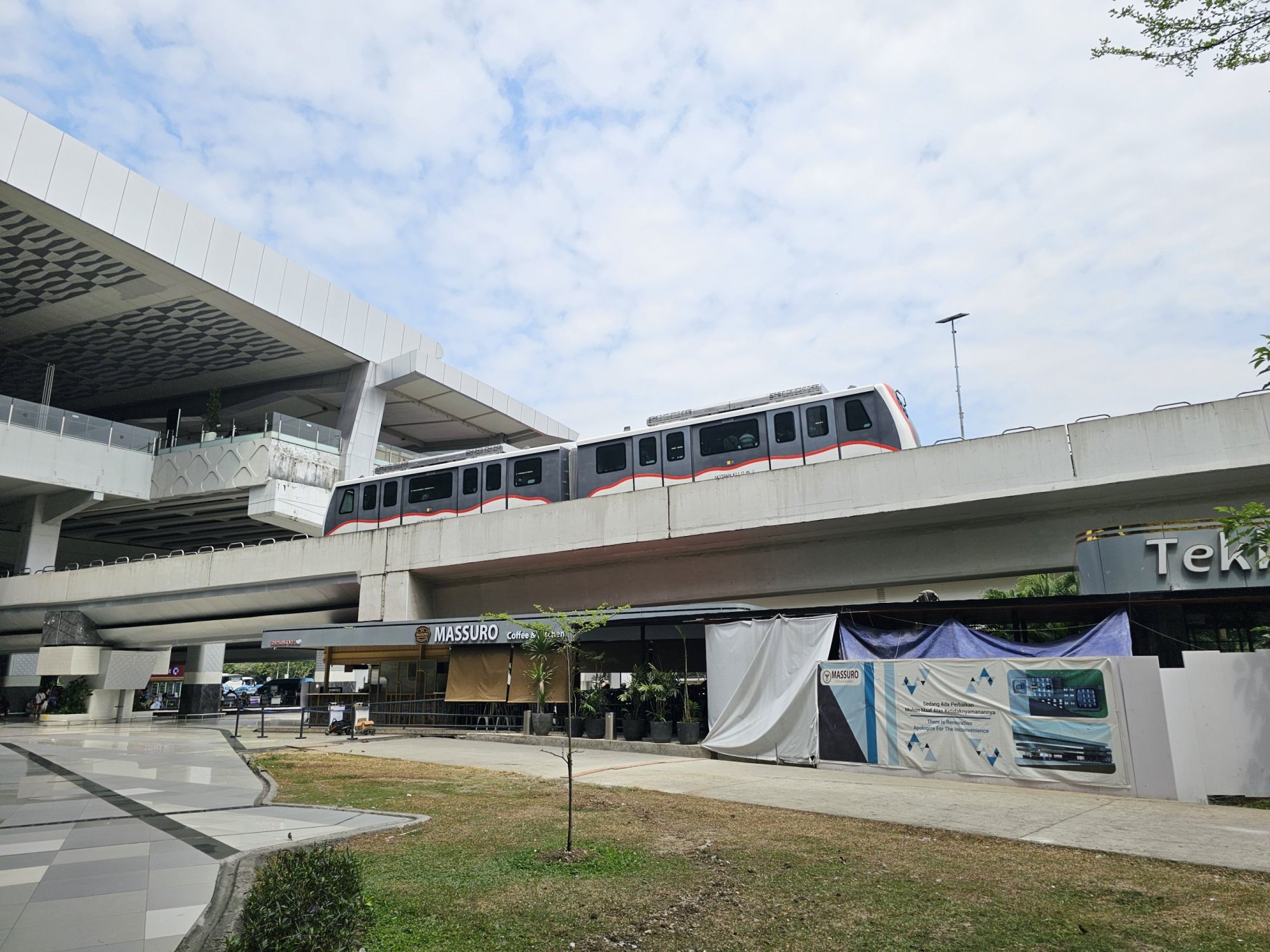 Koneksi dan terminal di Bandara Jakarta Soekarno Hatta (CGK)